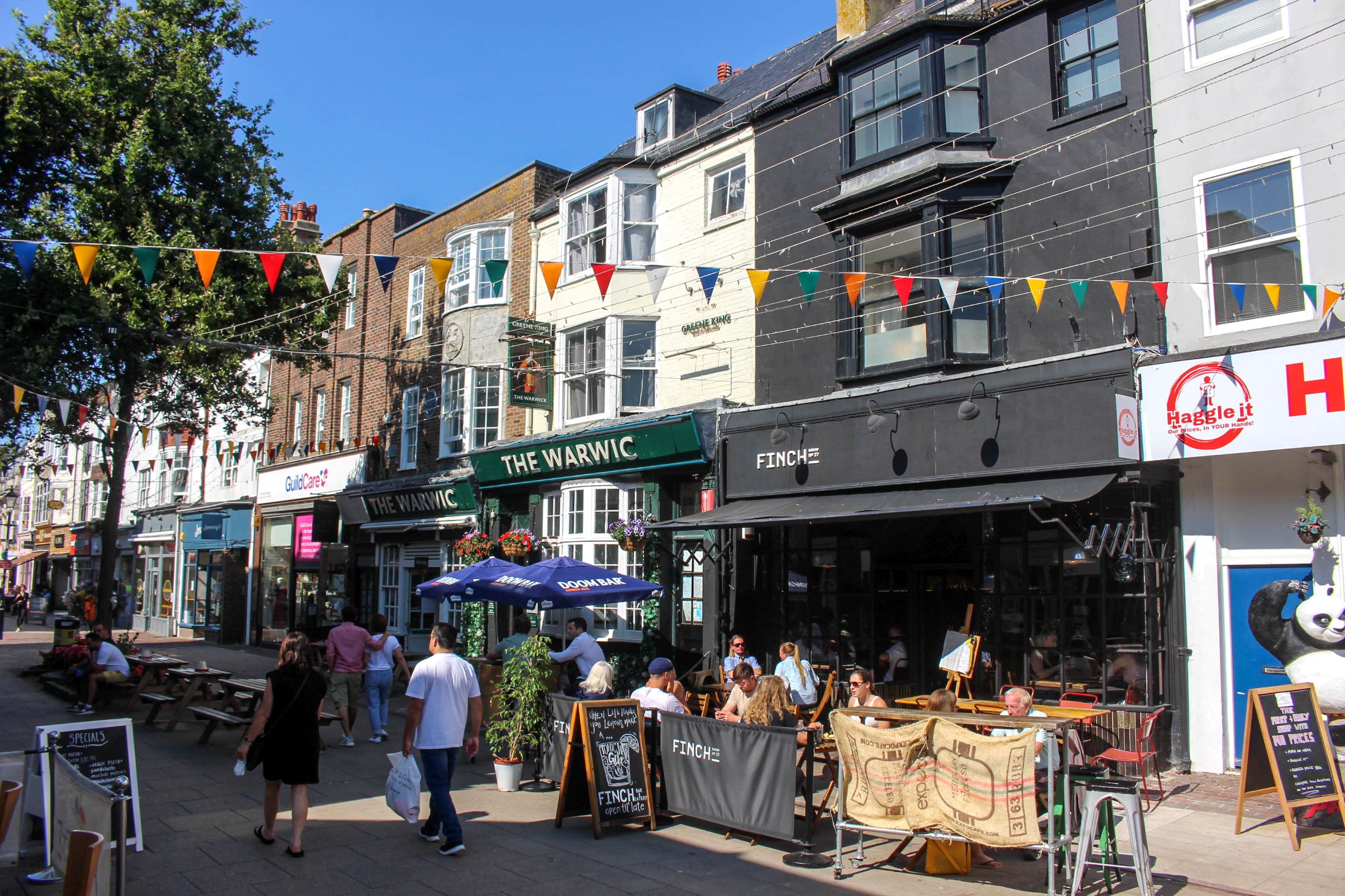 How retailers can reinvent the high street experience | Long Article ...